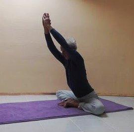 Video zur Winkelsitzhaltung – baddha konasana › Stephan Wunderlich Verlag